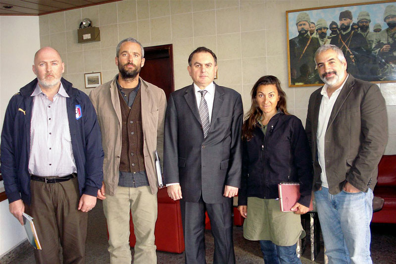 NY Times reporter Anthony Shadid dies in Syria - Emirates 24|7