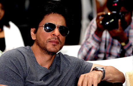 Did Shah Rukh insult the Indian national flag? - Emirates 24|7