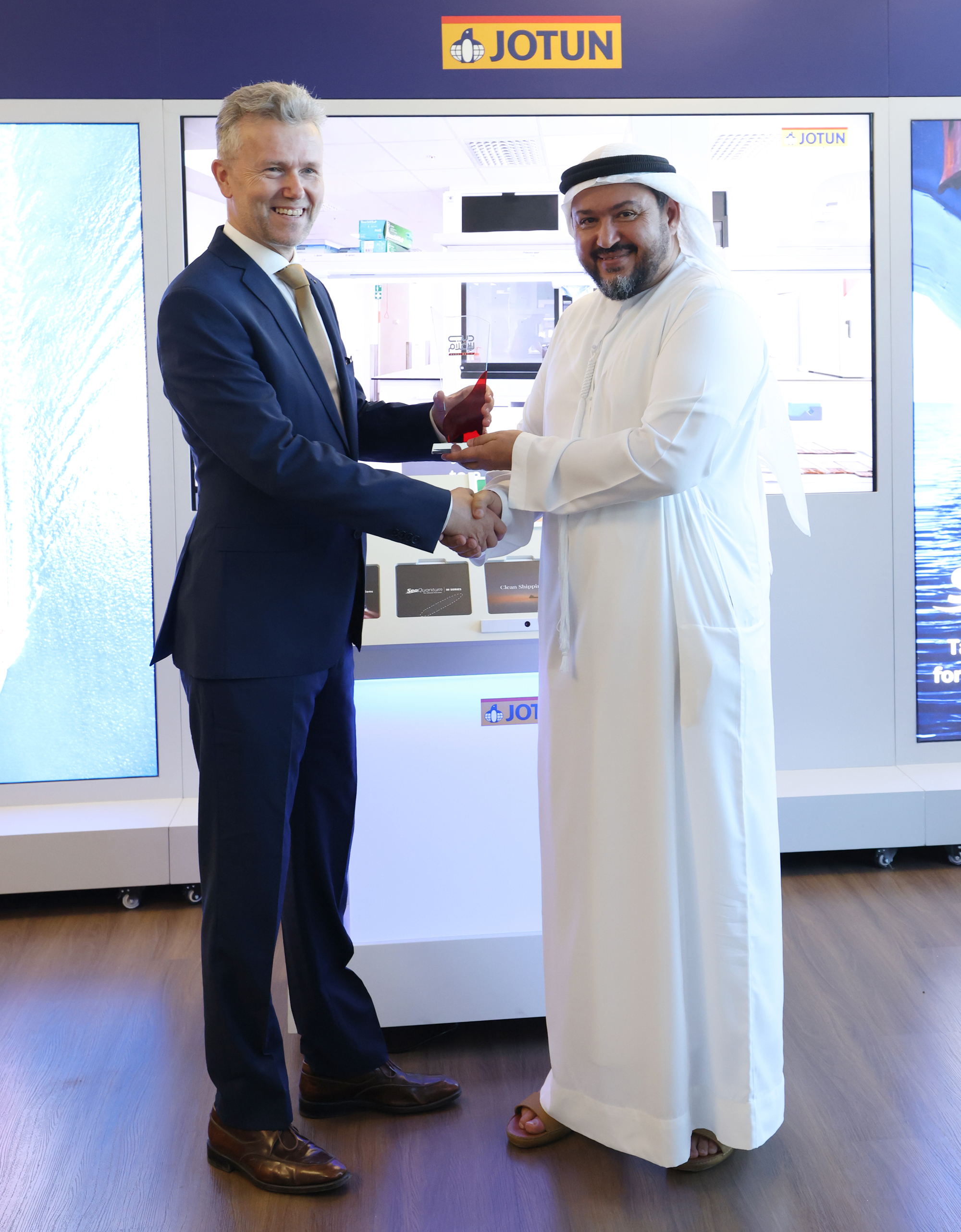 A Dubai Media delegation visits “Jotun” and discusses potential joint ...