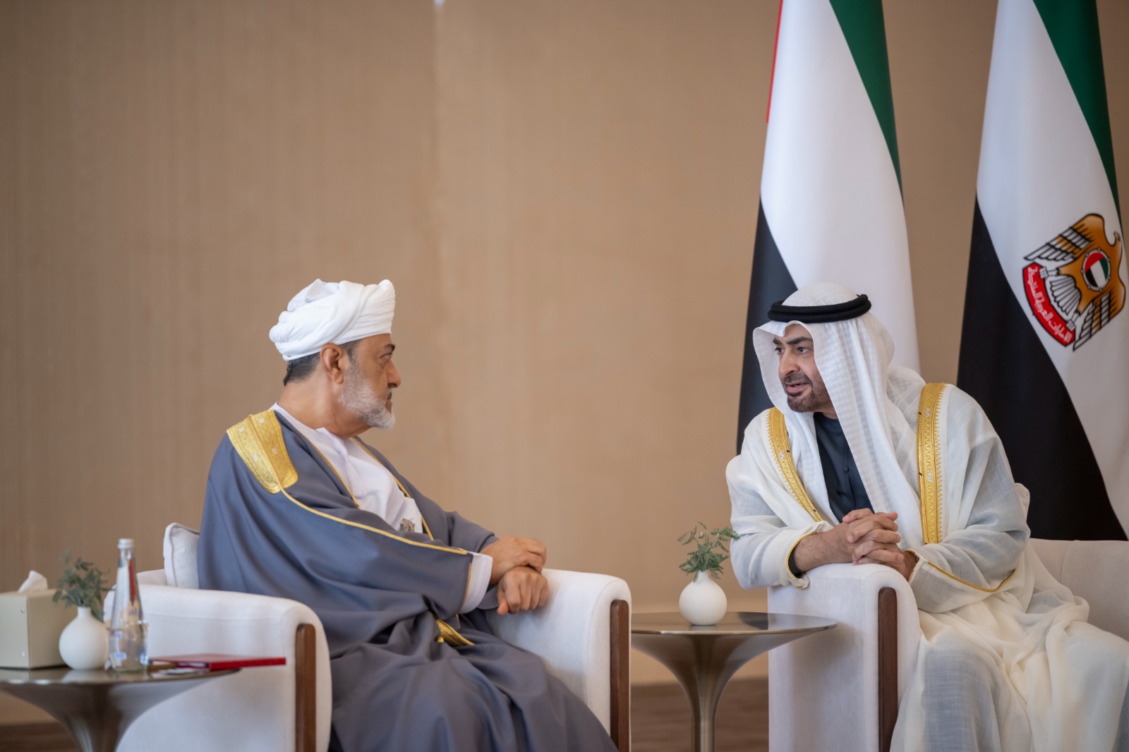 UAE President receives Sultan of Oman upon arrival in UAE on state ...